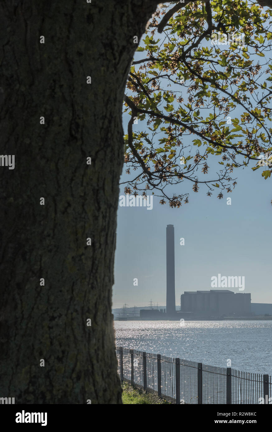 Littlebrook Power Station viewed from Purfleet Stock Photo - Alamy