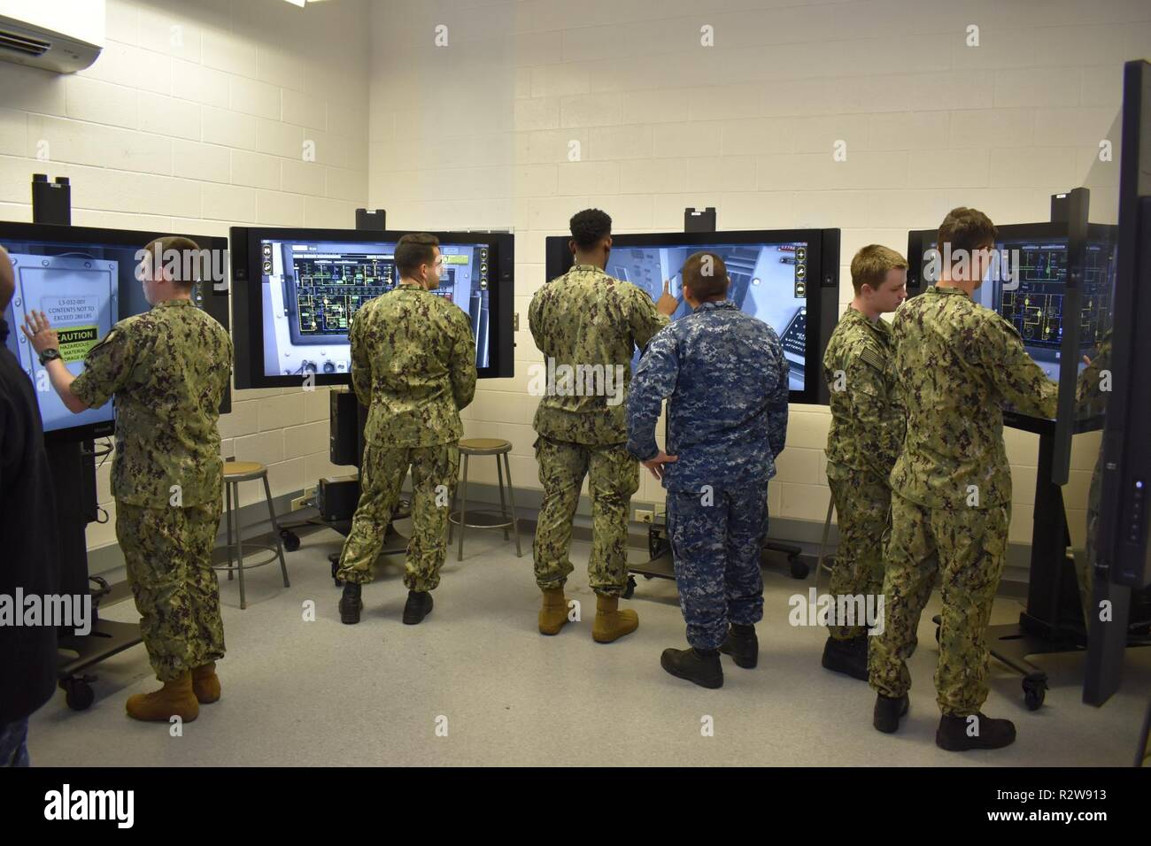 GROTON, Conn. (Nov. 6, 2018) - Naval Submarine School students simulate ...