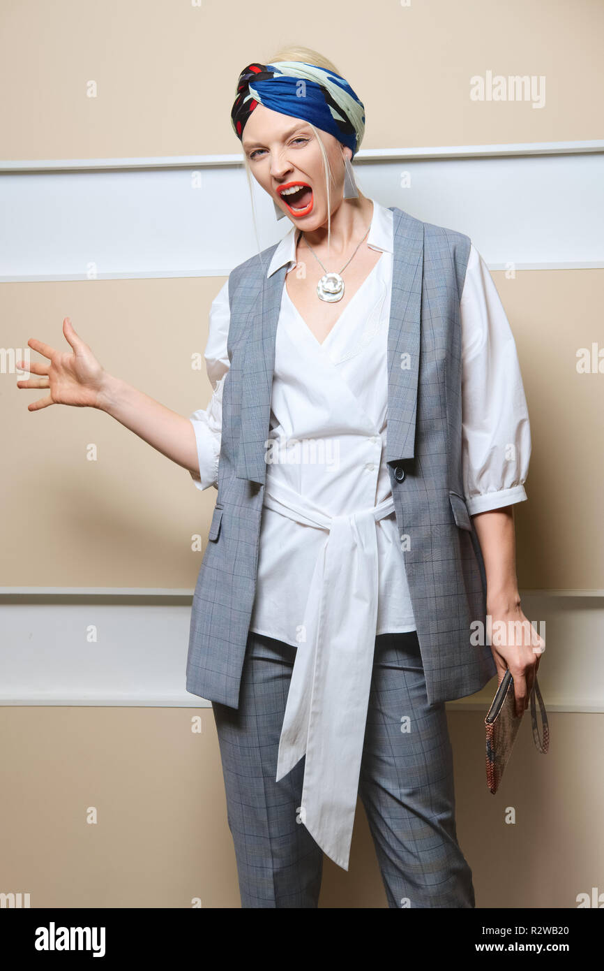 Screaming lady hi-res stock photography and images - Alamy