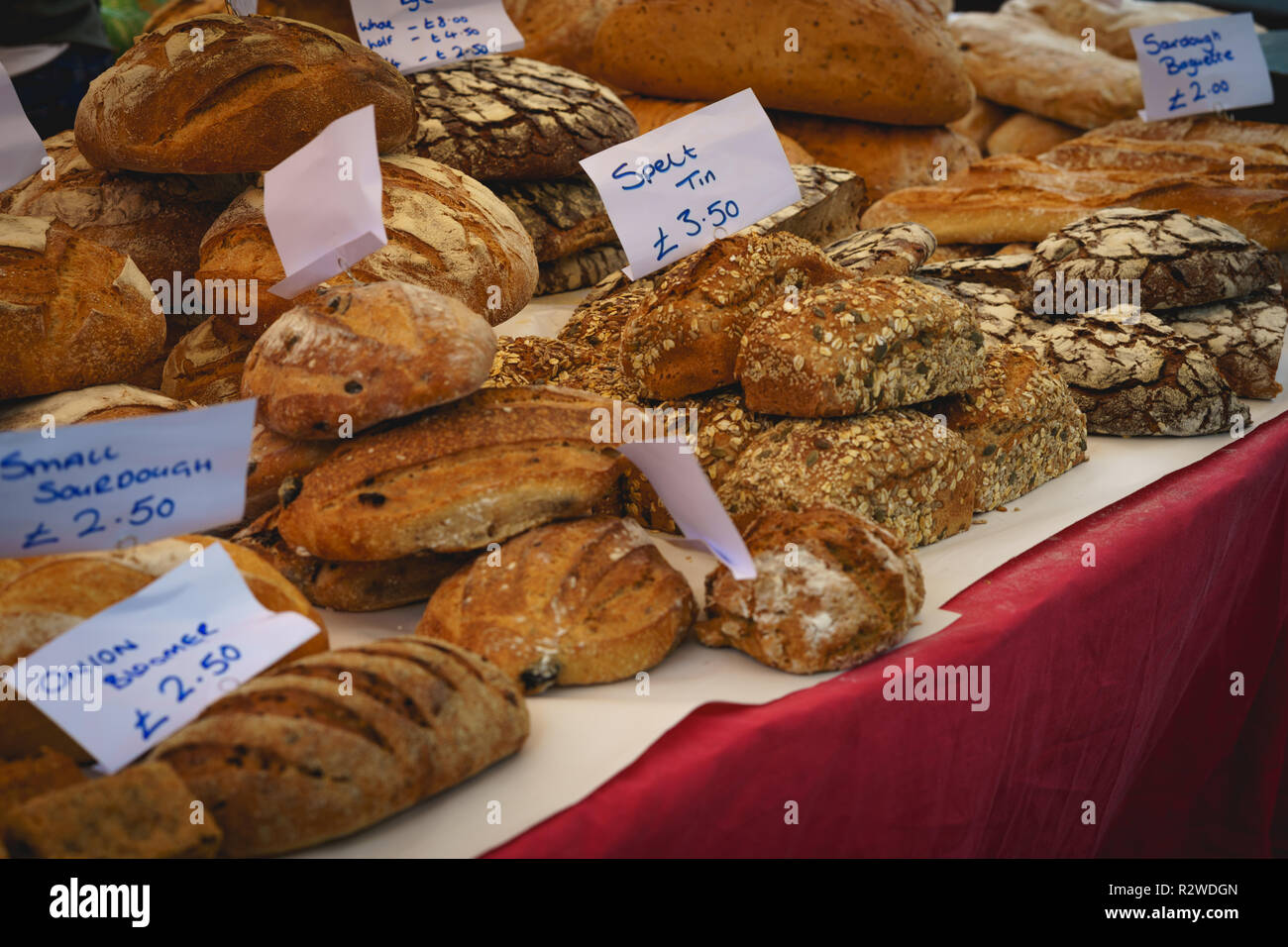 Artisan bread display hi-res stock photography and images - Alamy