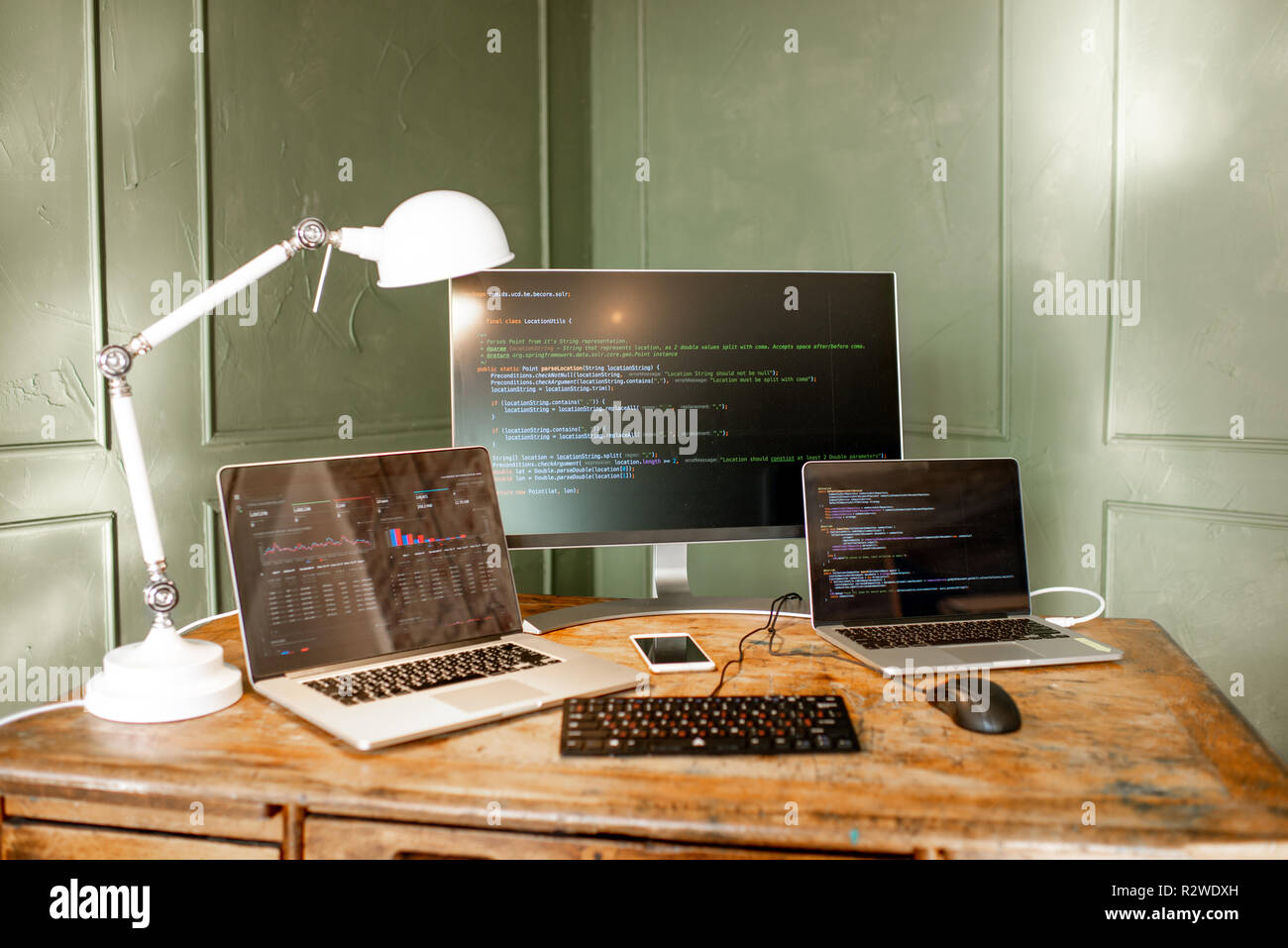 Computer desktop hi-res stock photography and images - Alamy