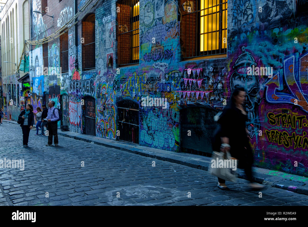 Street Art in Hosier Lane - Melbourne Stock Photo - Alamy