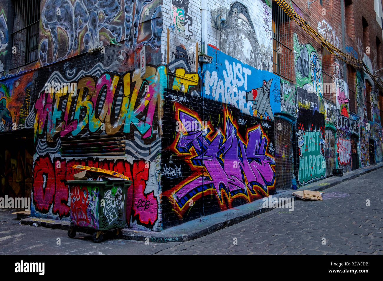 Street Art in Hosier Lane - Melbourne Stock Photo - Alamy