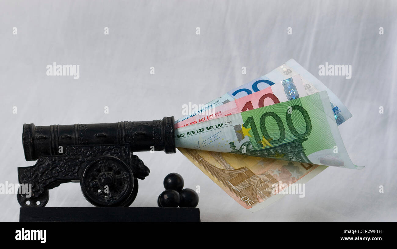 Geldkanone hi-res stock photography and images - Alamy