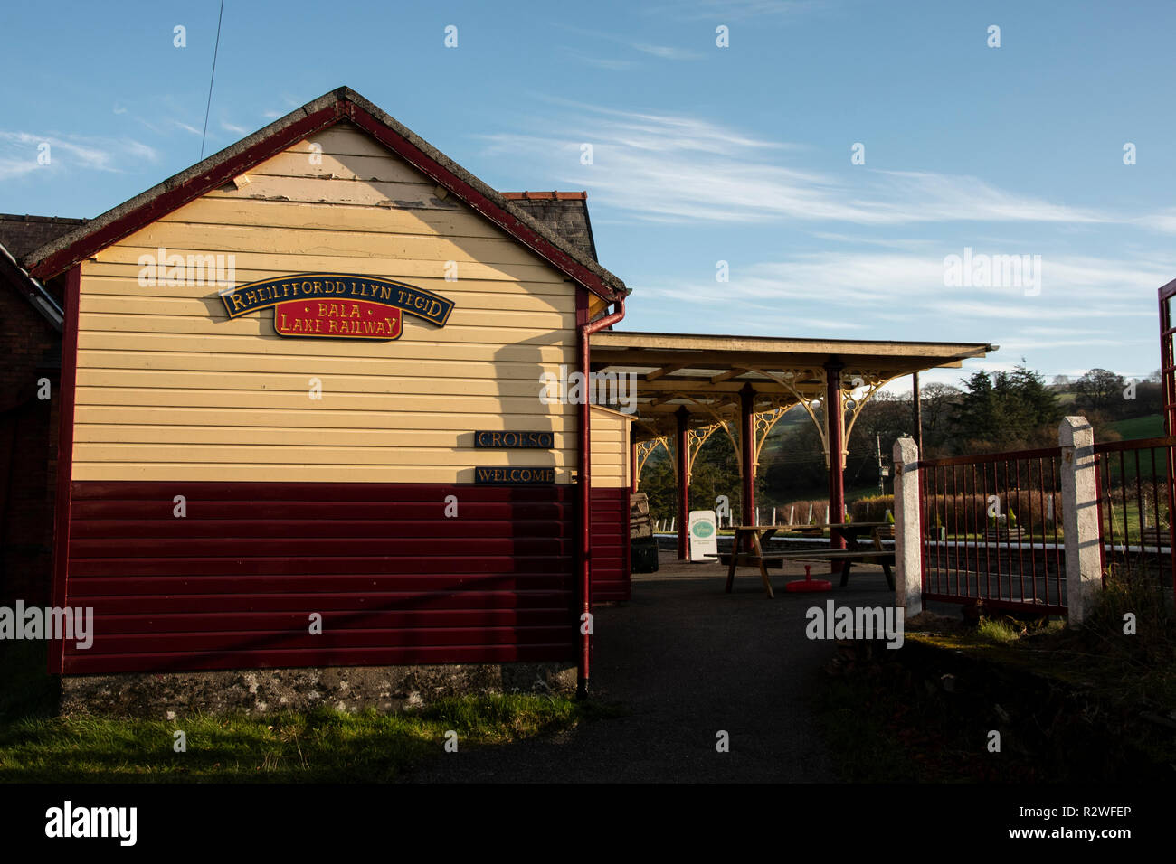 Bala lake railway llanuwchllyn station hi-res stock photography and ...