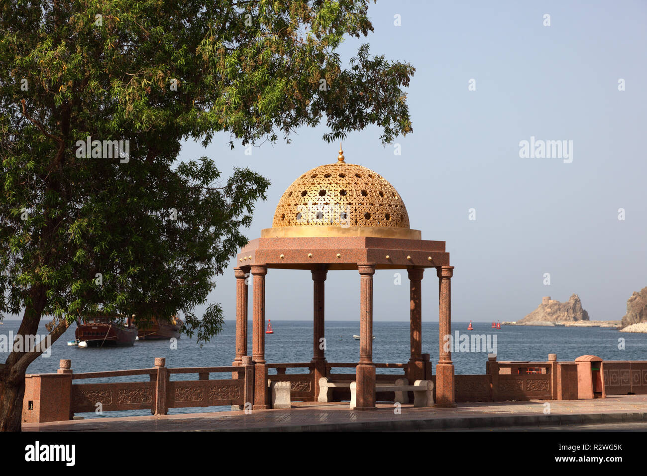 Oman muscat corniche matrah hi-res stock photography and images - Alamy