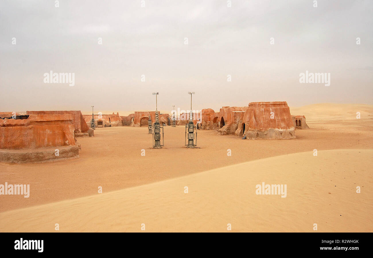 Tunisia chott el gharsa hi-res stock photography and images - Alamy