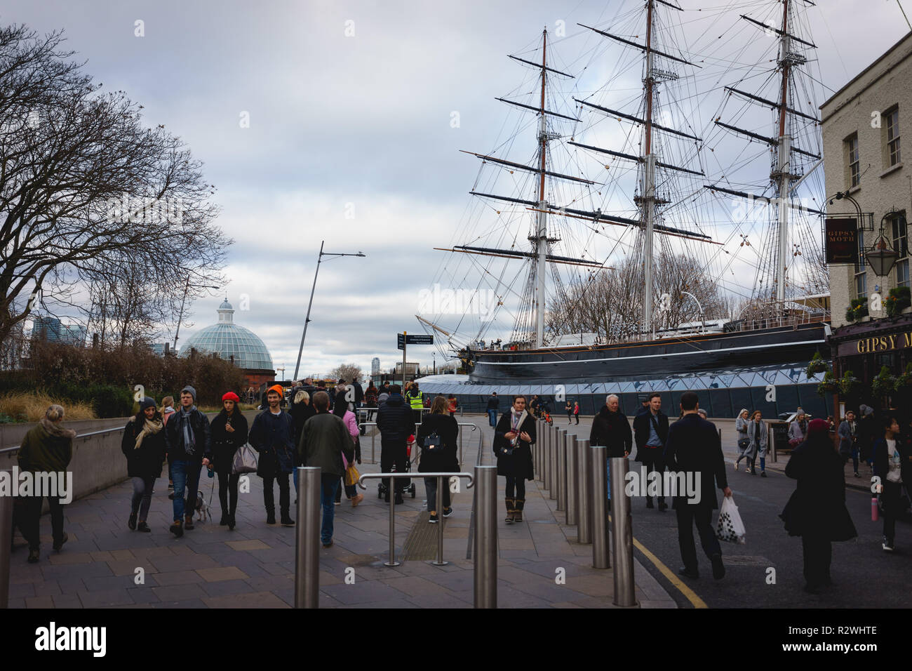 Greenwich london uk clipper ship boat hi-res stock photography and ...