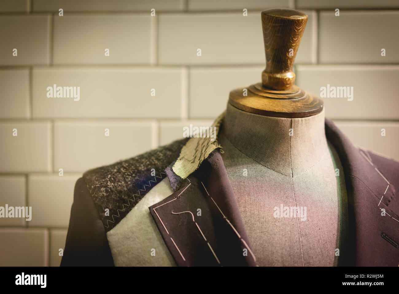 Mannequin with suit hi-res stock photography and images - Alamy