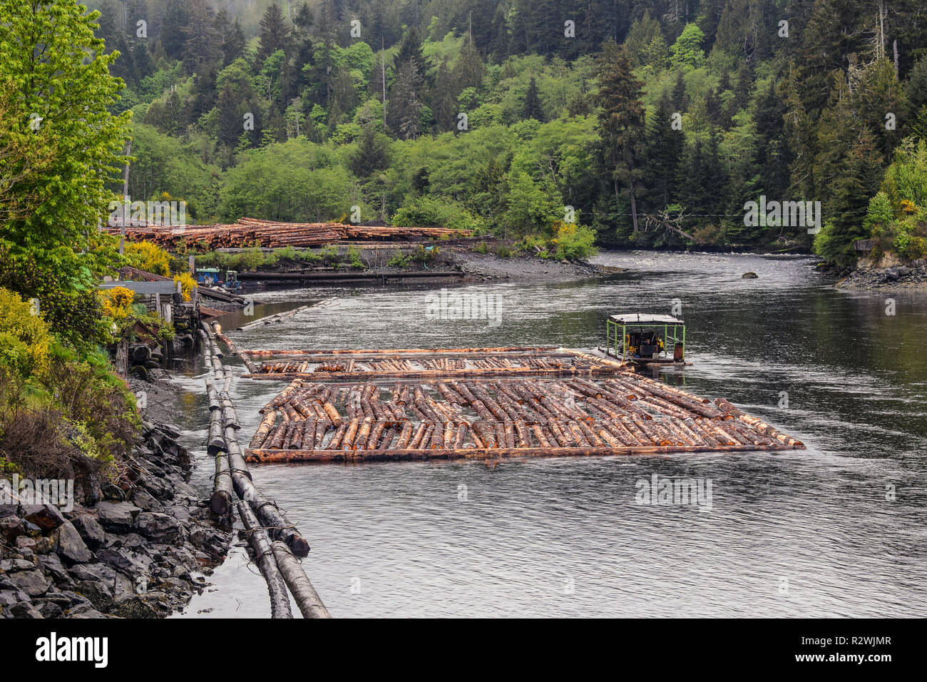 Log boom hi-res stock photography and images - Alamy