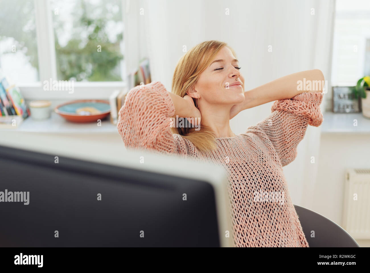 Businesswoman hands behind back hi-res stock photography and images - Alamy