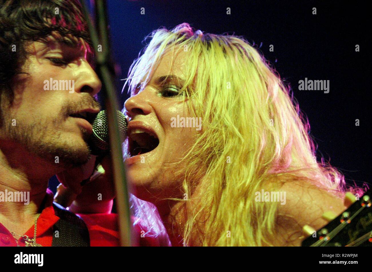 Juliette lewis juliette licks performing hi-res stock photography and ...