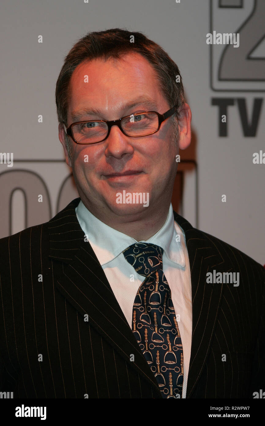 Vic reeves hi-res stock photography and images - Alamy