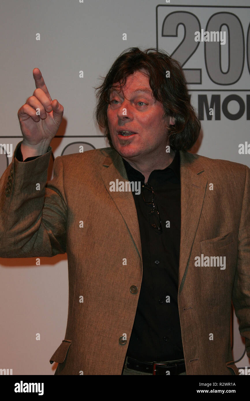 DAVID SPINX TV MOMENTS 2004 BBC TELEVISION CENTRE LONDON ENGLAND 22 ...