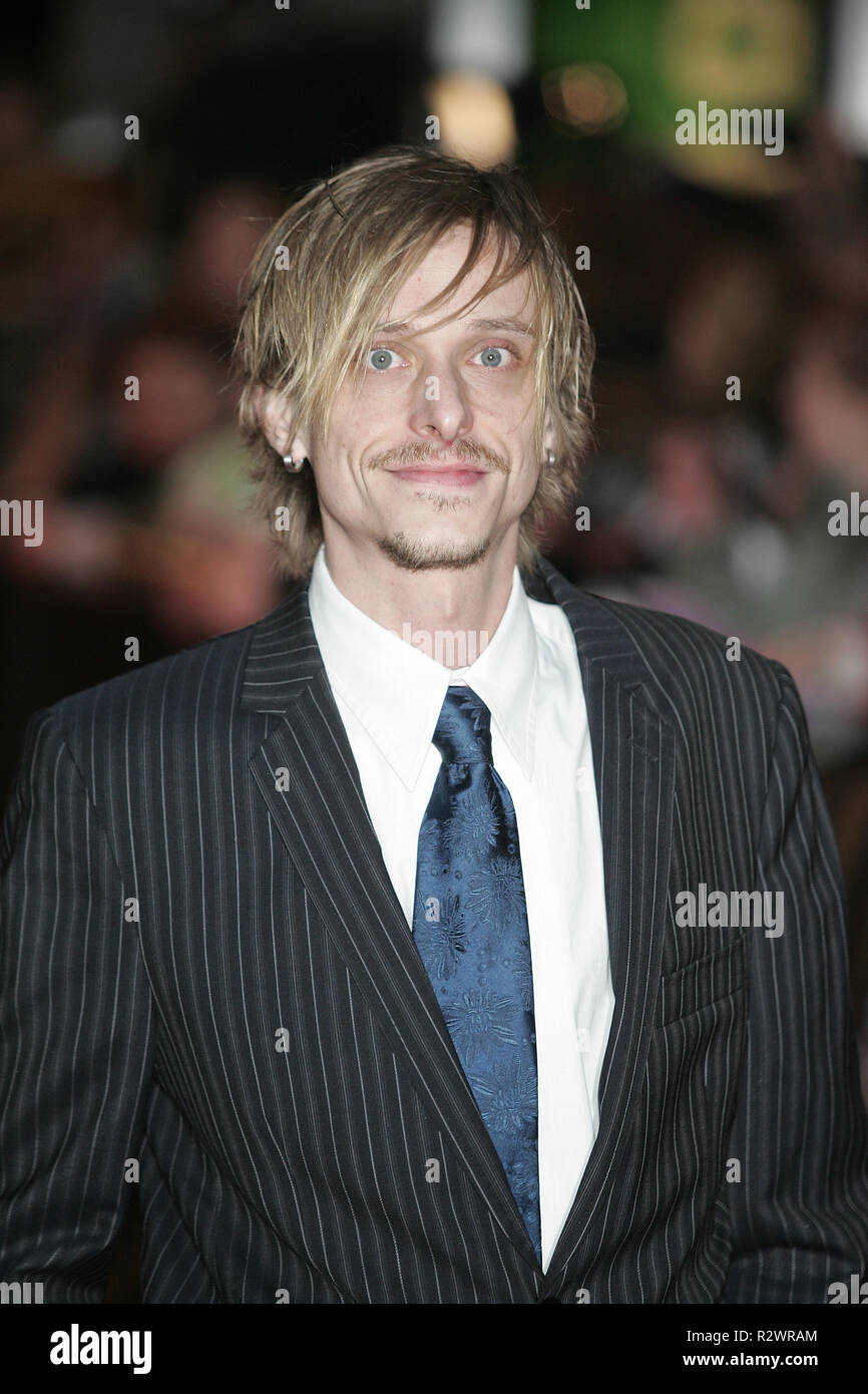 Mackenzie crook hi-res stock photography and images - Alamy