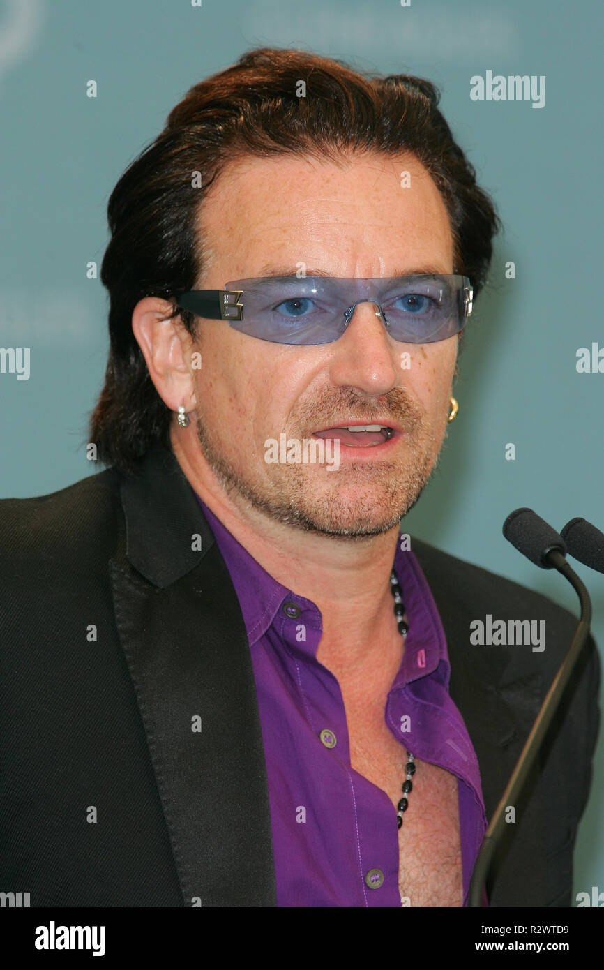 Summit entertainment hi-res stock photography and images - Alamy