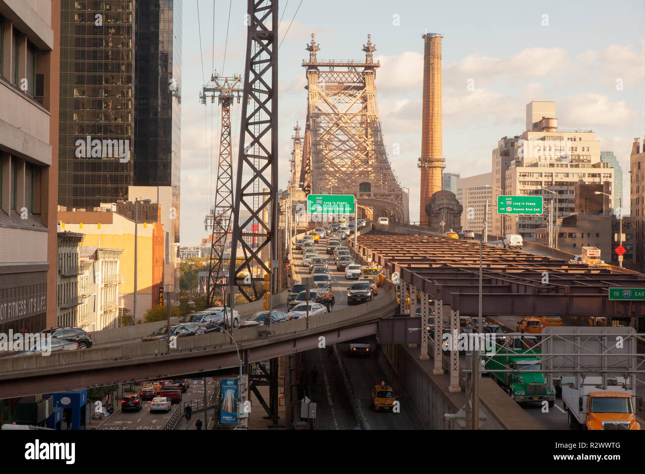 Roosevelt Island cable car, New York City, United States of America ...