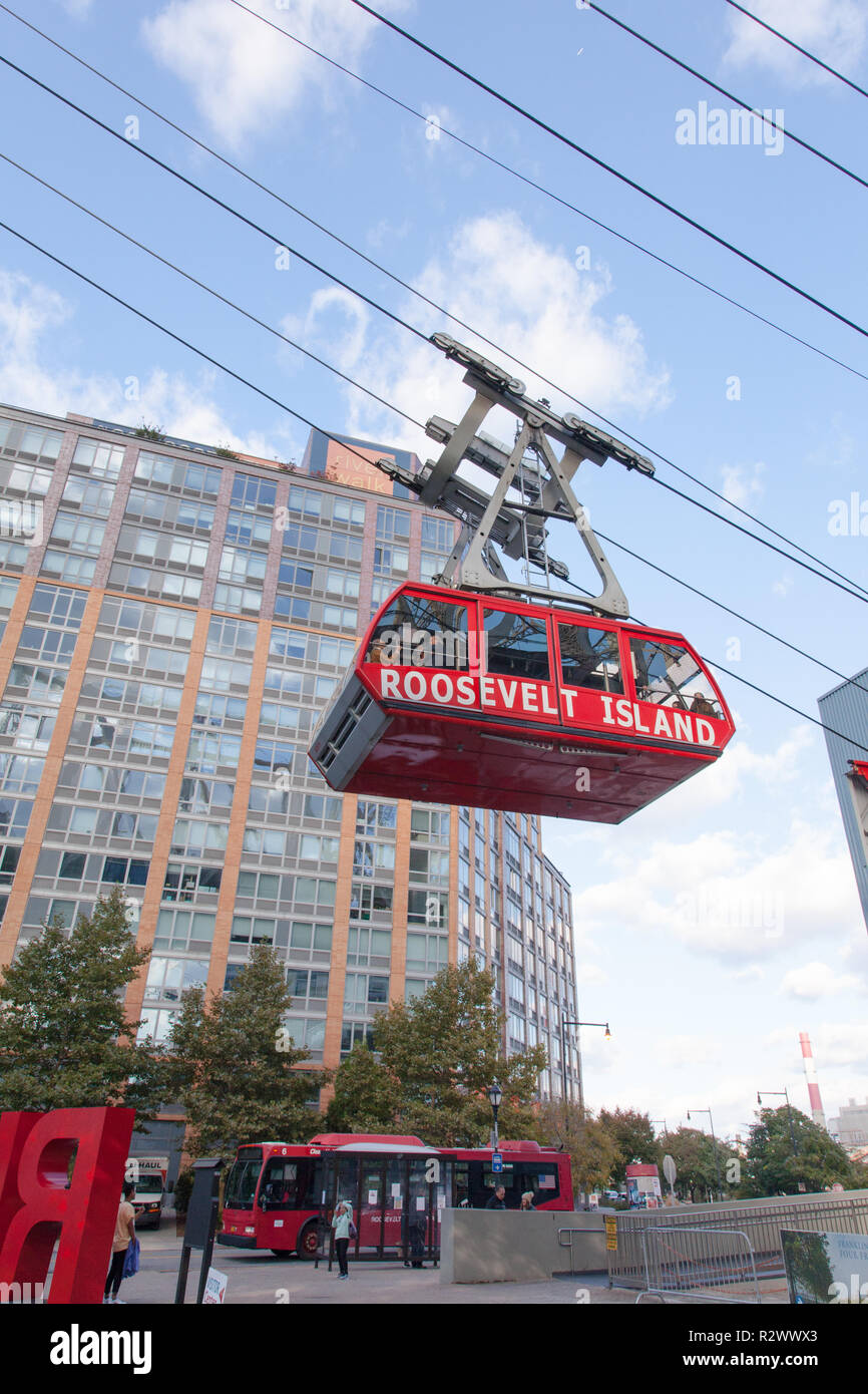 Roosevelt Island cable car, New York City, United States of America ...