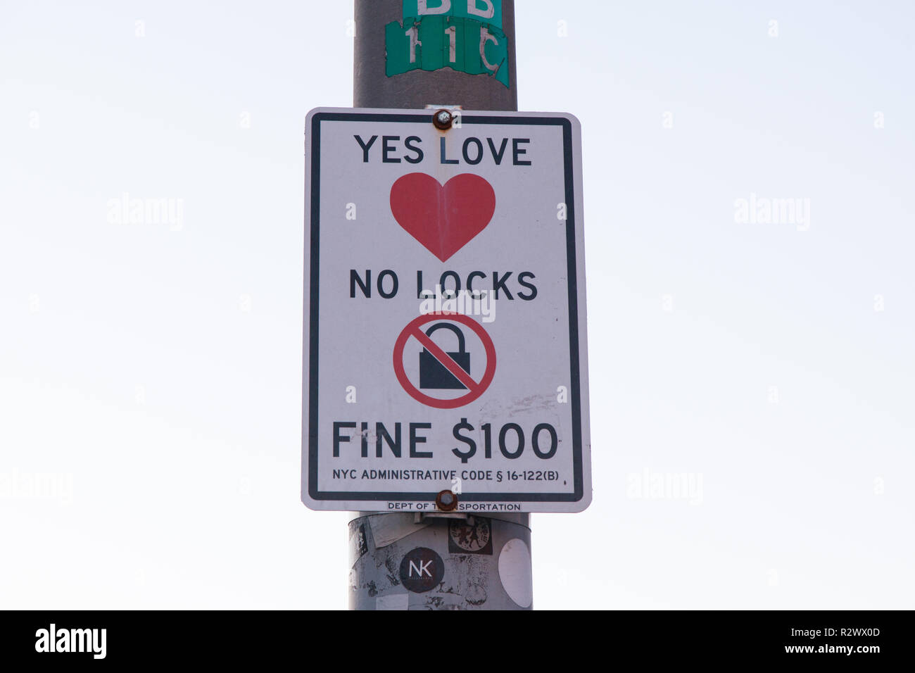 No locks sign , Brooklyn Bridge, New York, United States of America ...