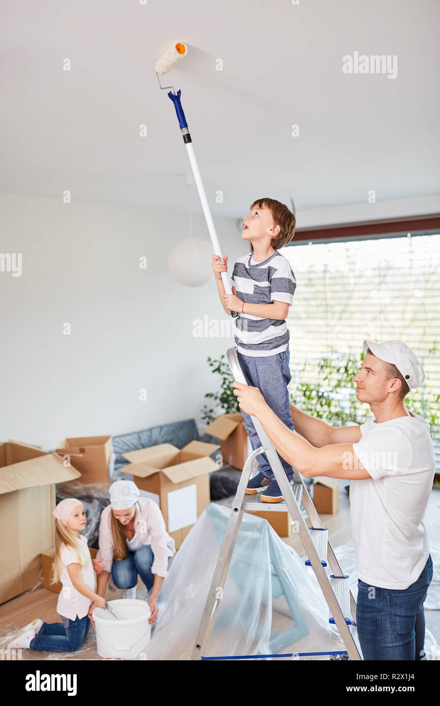 Parents children help ladder hi-res stock photography and images - Alamy