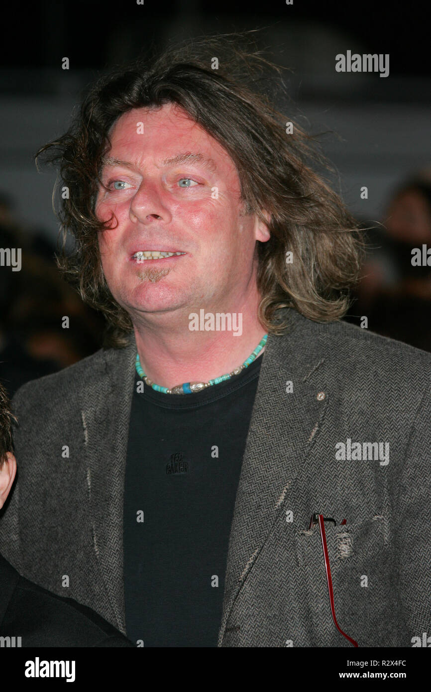 DAVID SPINX NATIONAL TELEVISION AWARDS 2005 ROYAL ALBERT HALL LONDON ...