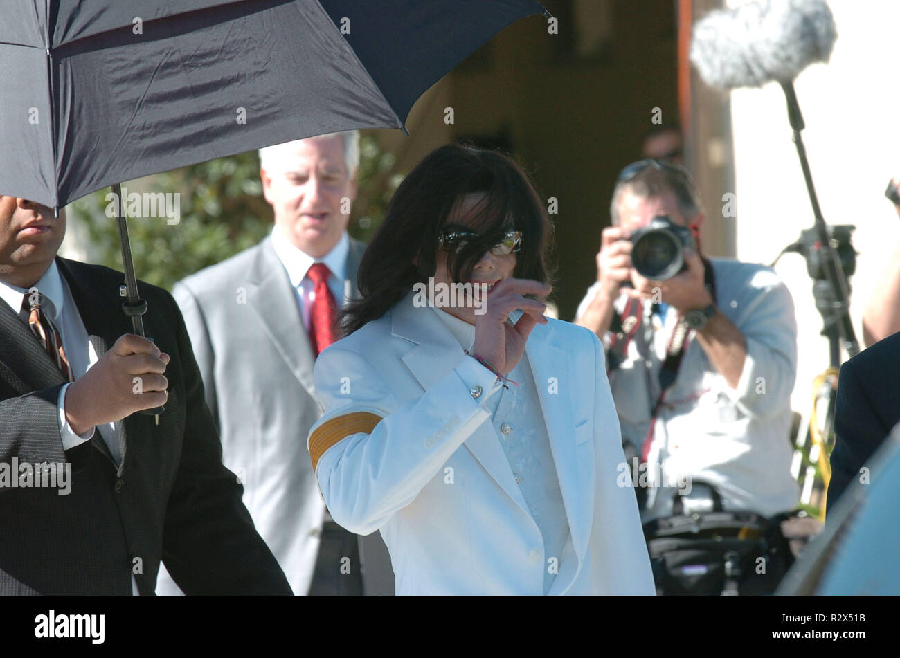 Michael jackson 2005 hi-res stock photography and images - Alamy
