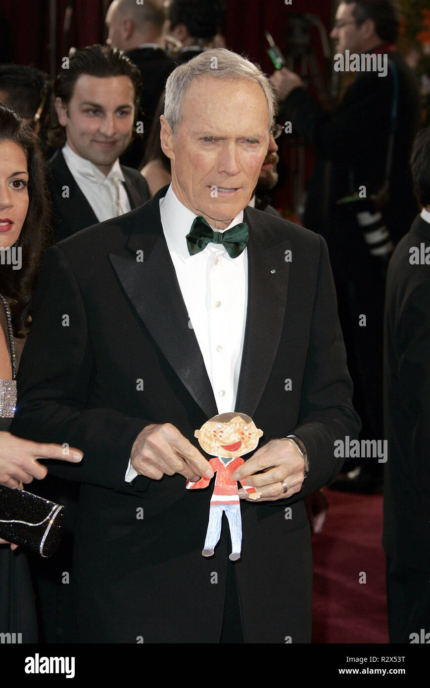 CLINT EASTWOOD 77TH ACADEMY AWARDS ARRIVALS KODAK THEATRE HOLLYWOOD LOS ...