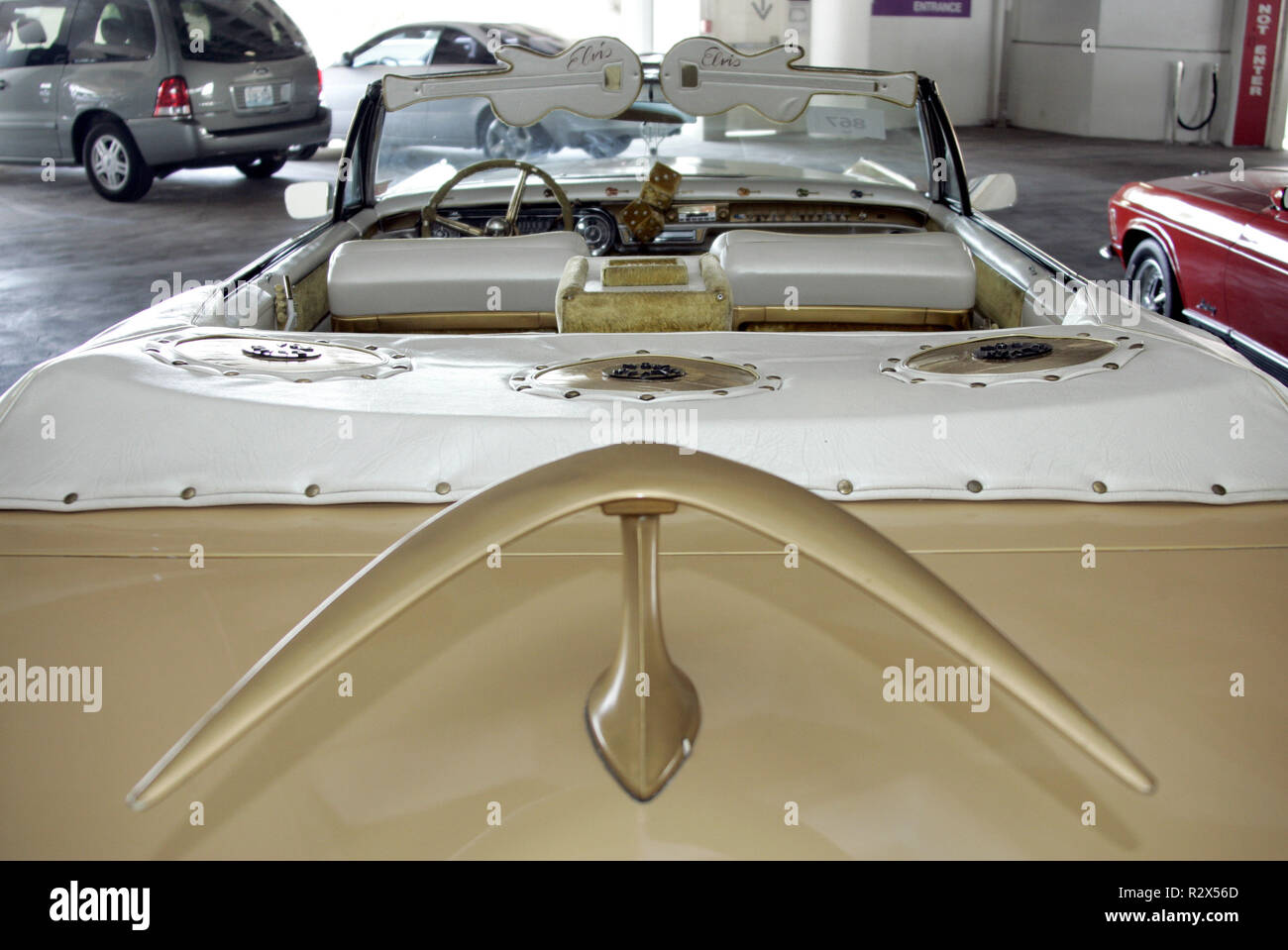 ELVIS PRESLEY COSMETICS DREAM 1965 CADILLAC ELDORADO GEORGE BARRIS ...