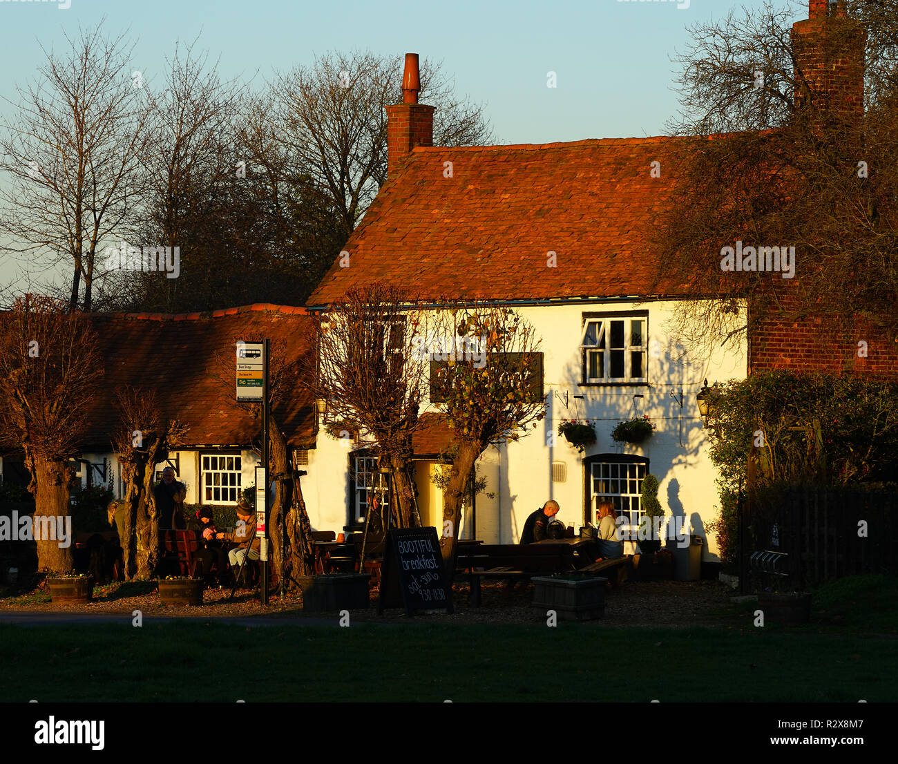 The boot pub sarratt hi-res stock photography and images - Alamy