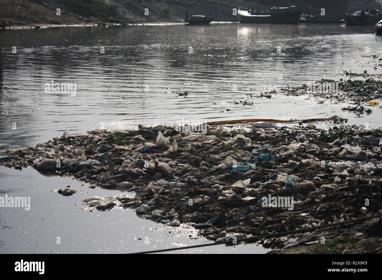Water pollution by plastic in the Turag River in Dhaka, Bangladesh ...
