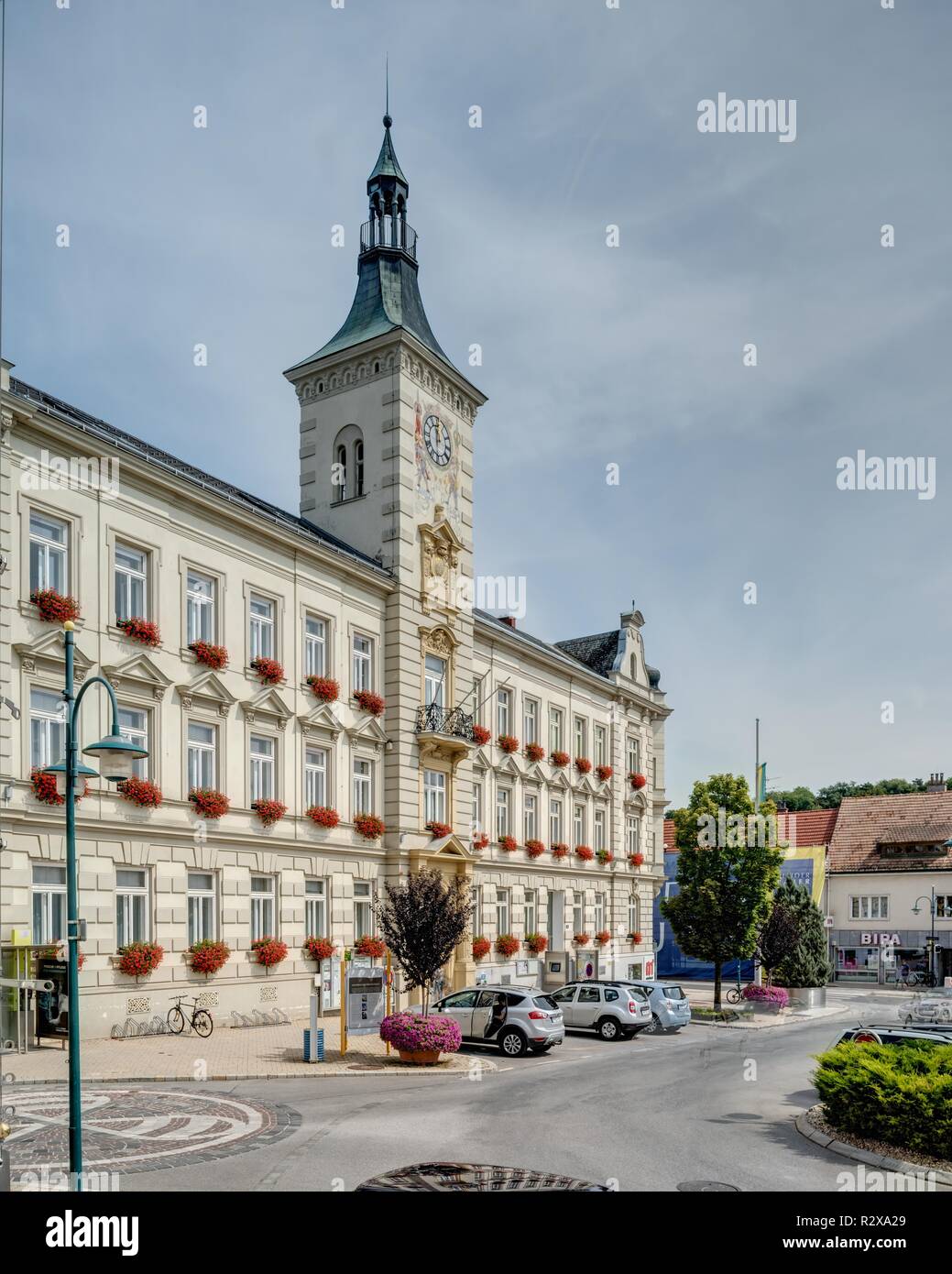 Mistelbach town hall weinviertel niederösterreich hi-res stock ...