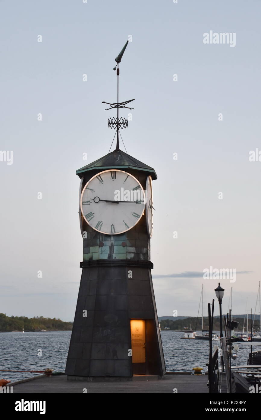 Oslo, Rathaus, Hafen, Stadthafen, Ostturm, Westturm, Glockenspiel ...