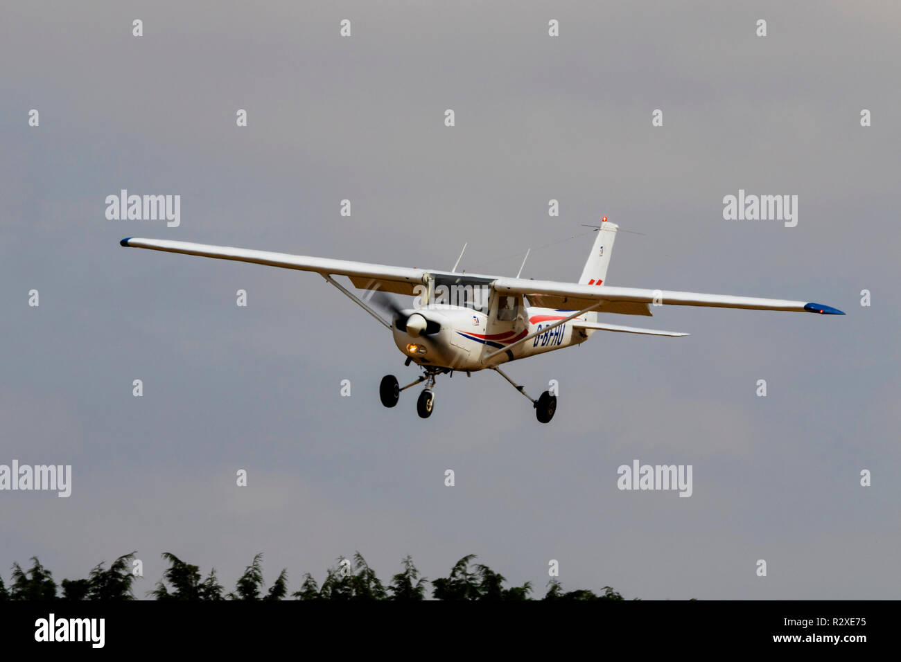 Reims Cessna F152 G-BFHU Stock Photo - Alamy