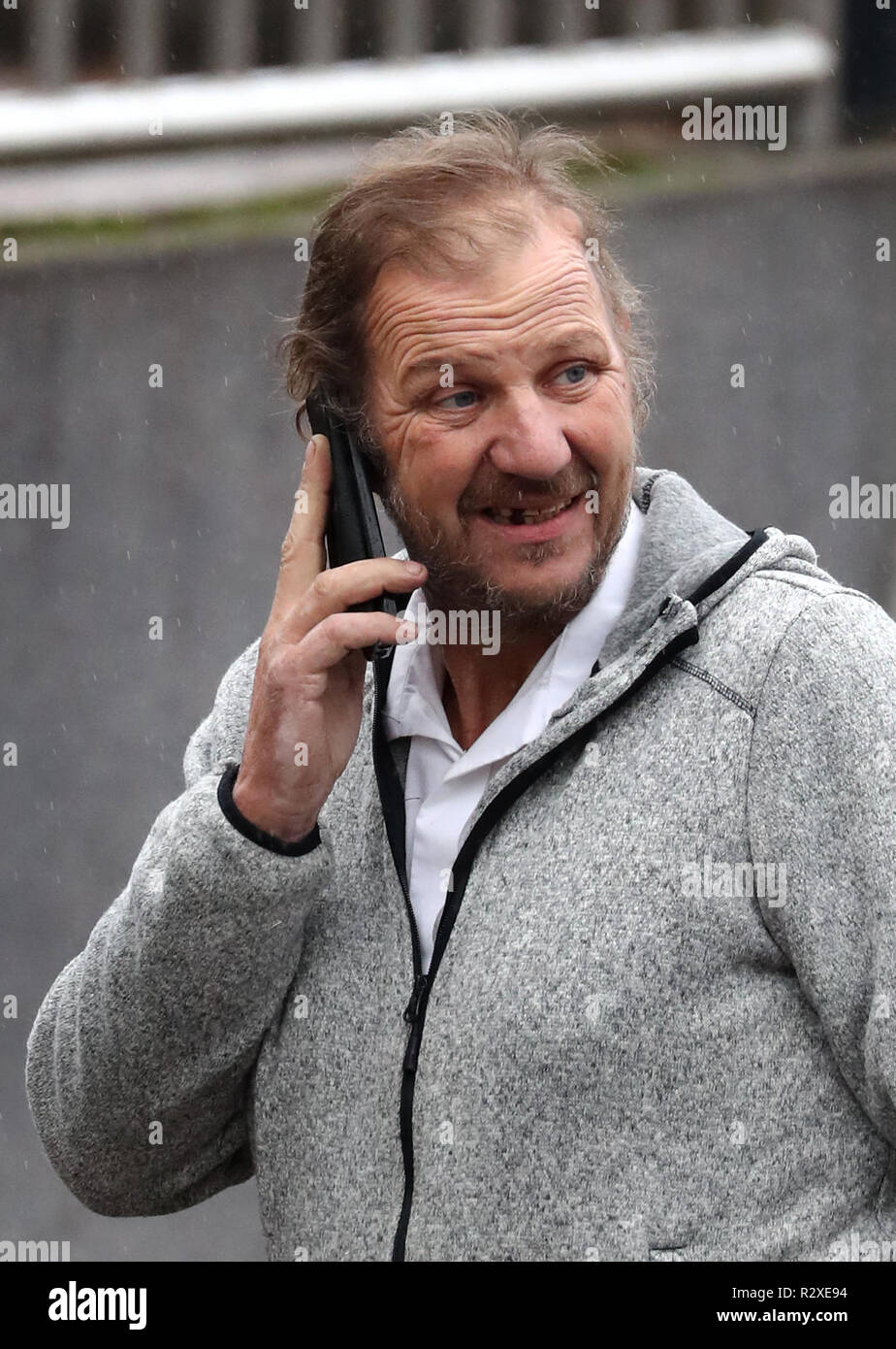 Retransmission correcting date ray weatherall hi-res stock photography ...