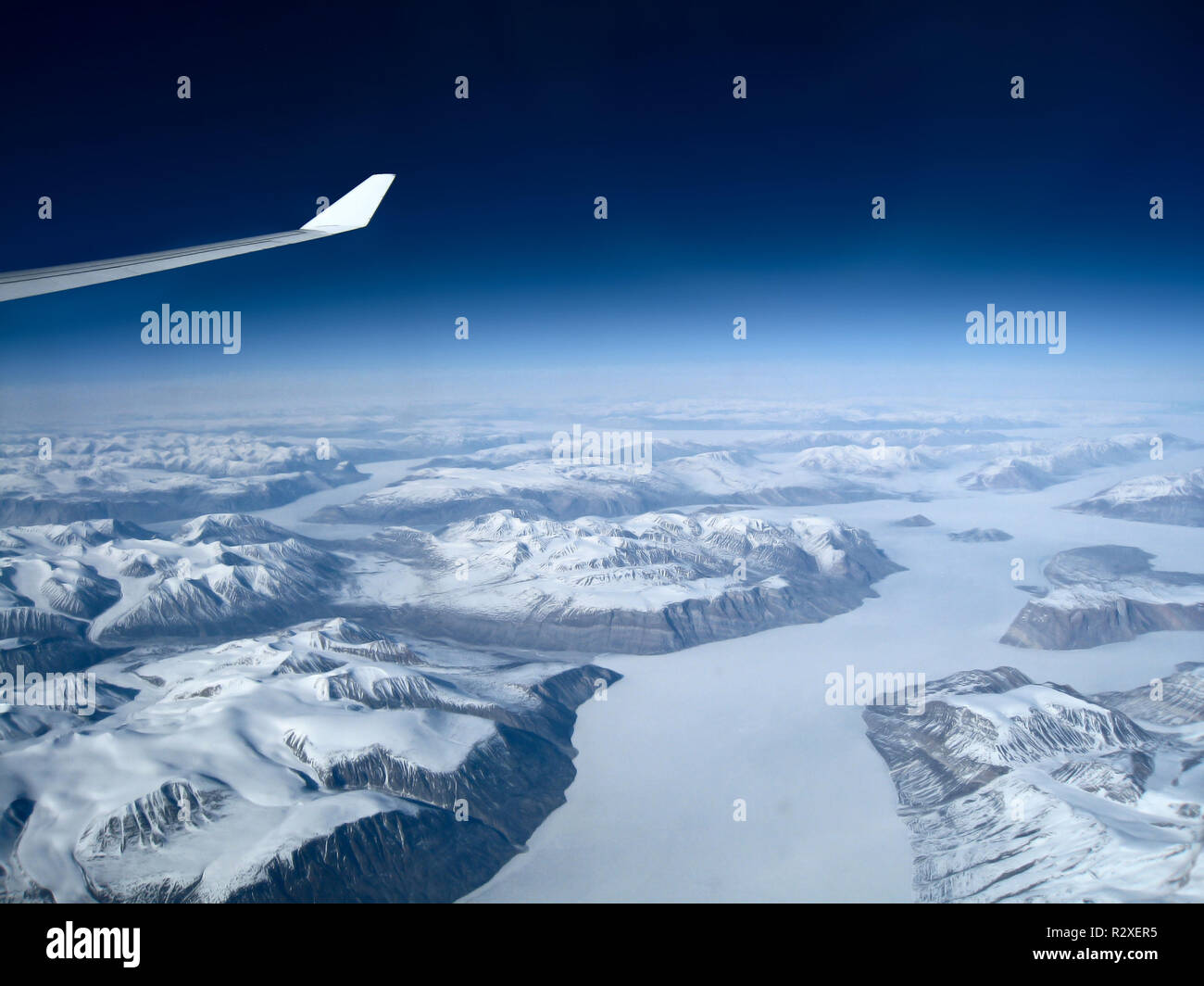 North pole flight hi-res stock photography and images - Alamy