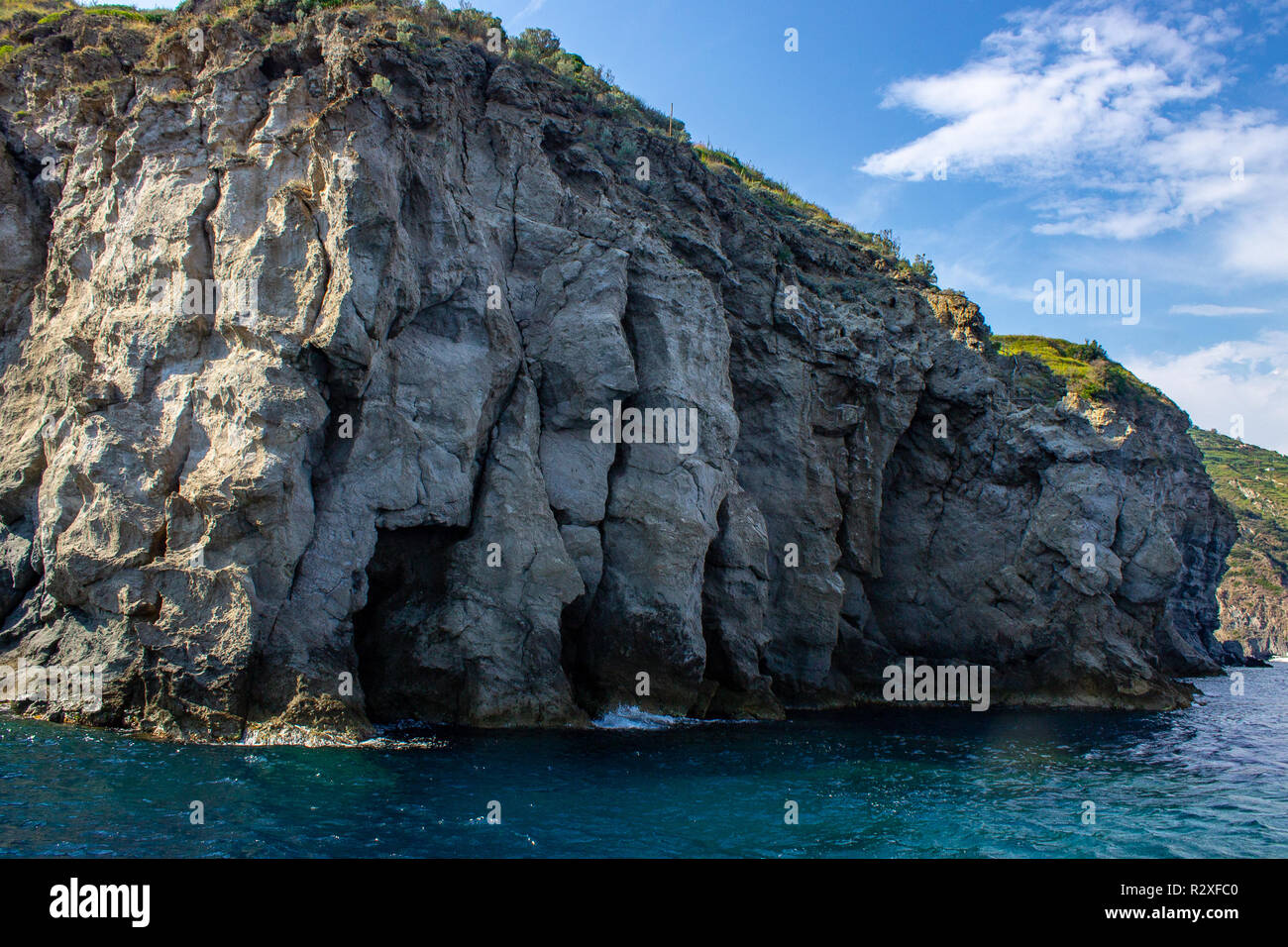 Overhang cliff climb hi-res stock photography and images - Alamy
