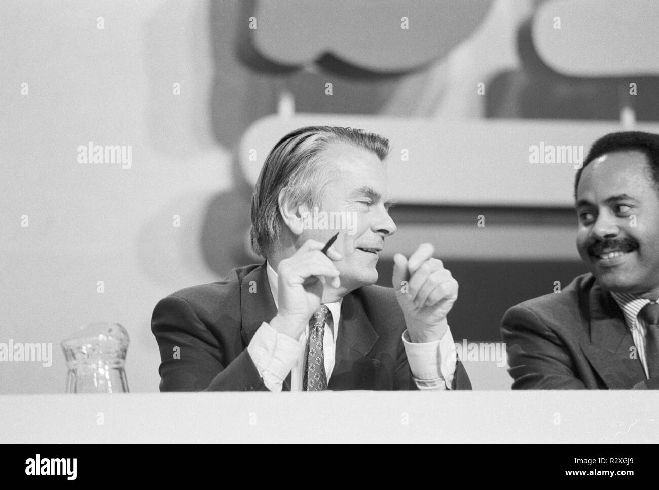 Mp dr david owen hi-res stock photography and images - Alamy