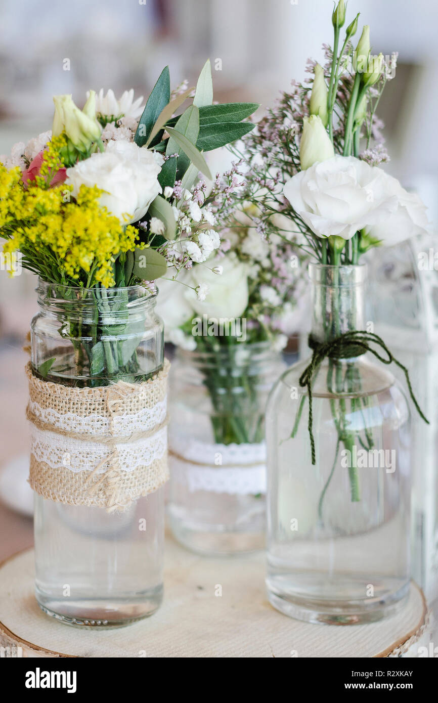 flowers arrangement and decoration rustic interior design in wedding ...
