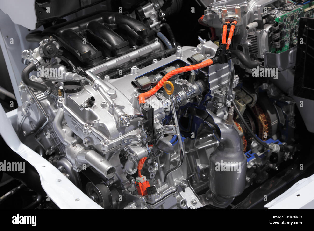 Hybrid engine hi-res stock photography and images - Alamy