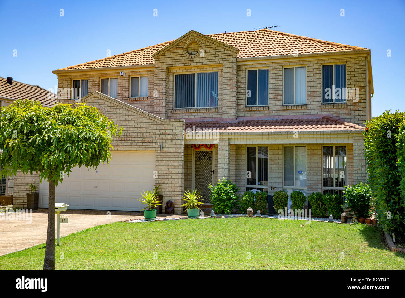 Two storey dwelling hi-res stock photography and images - Alamy