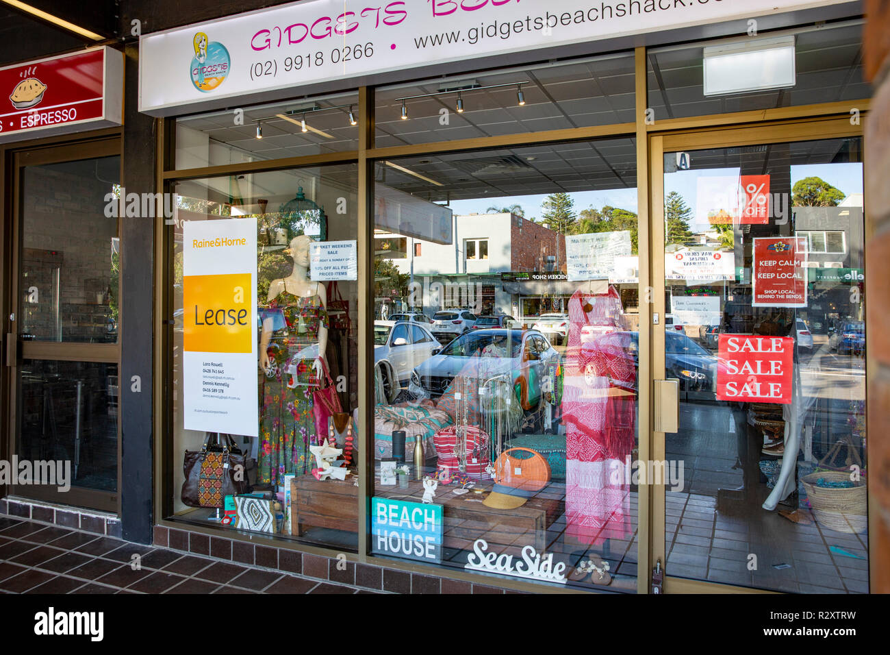 Retail property hi-res stock photography and images - Alamy