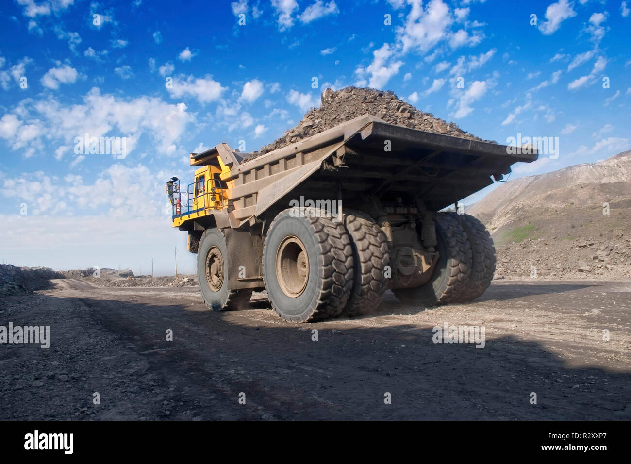 Coal mining haul truck hi-res stock photography and images - Alamy