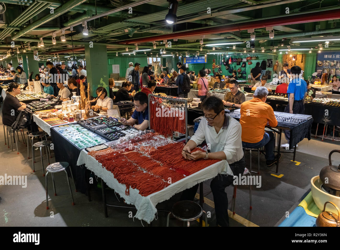 Jianguo jade market hi-res stock photography and images - Alamy