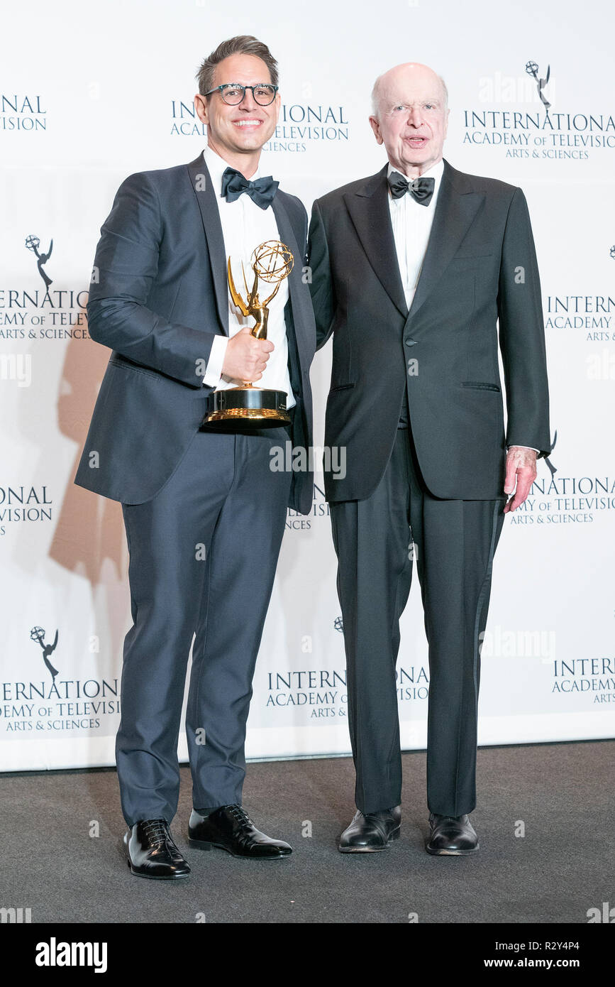 International emmy founders award hi-res stock photography and images ...
