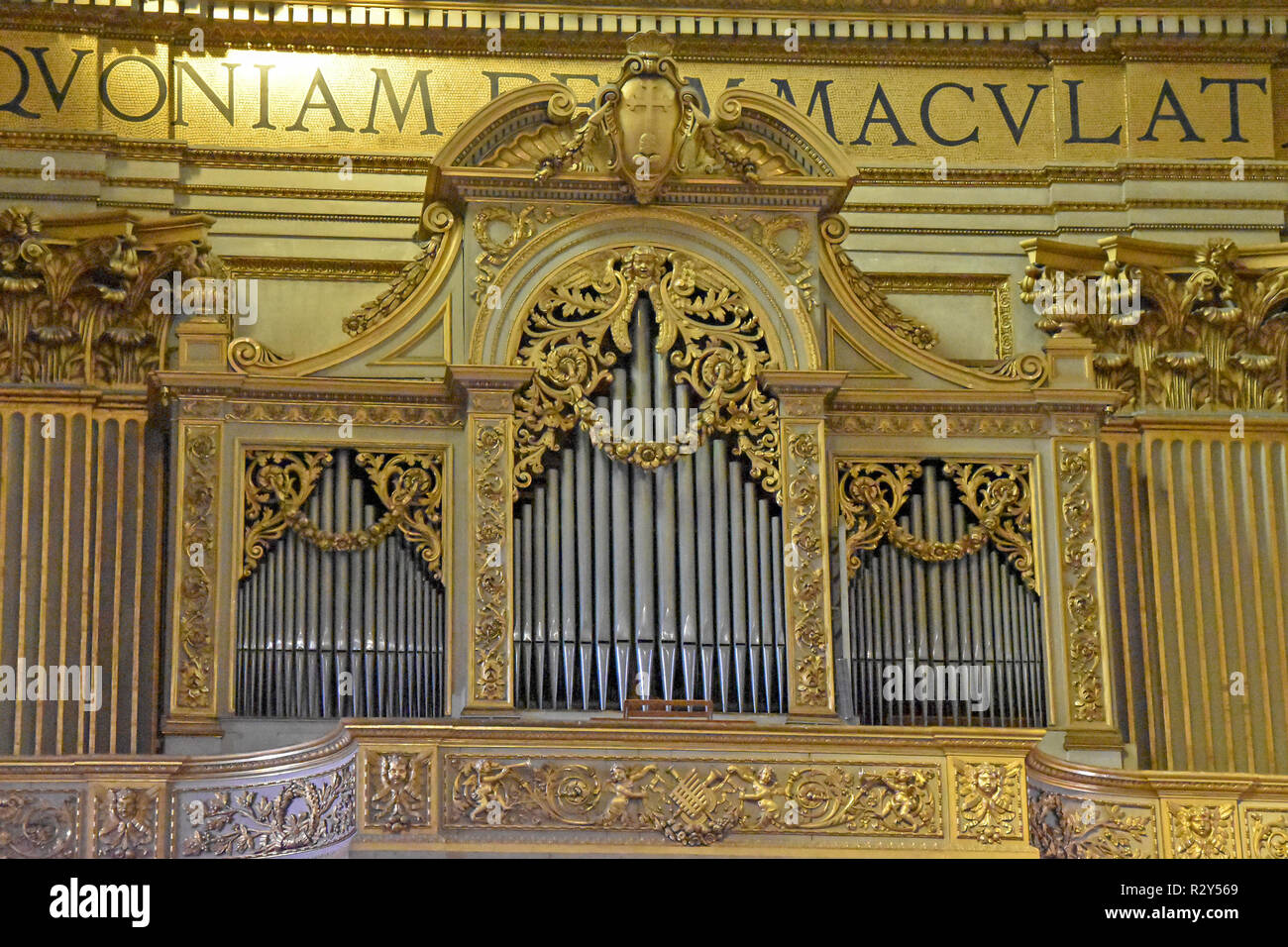 Steel Tubes Pipe Organ High Resolution Stock Photography and Images - Alamy