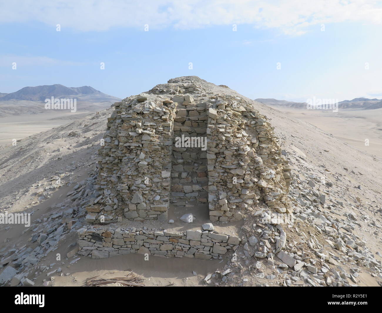 Chanquillo - ancient monumental complex Peru Stock Photo - Alamy