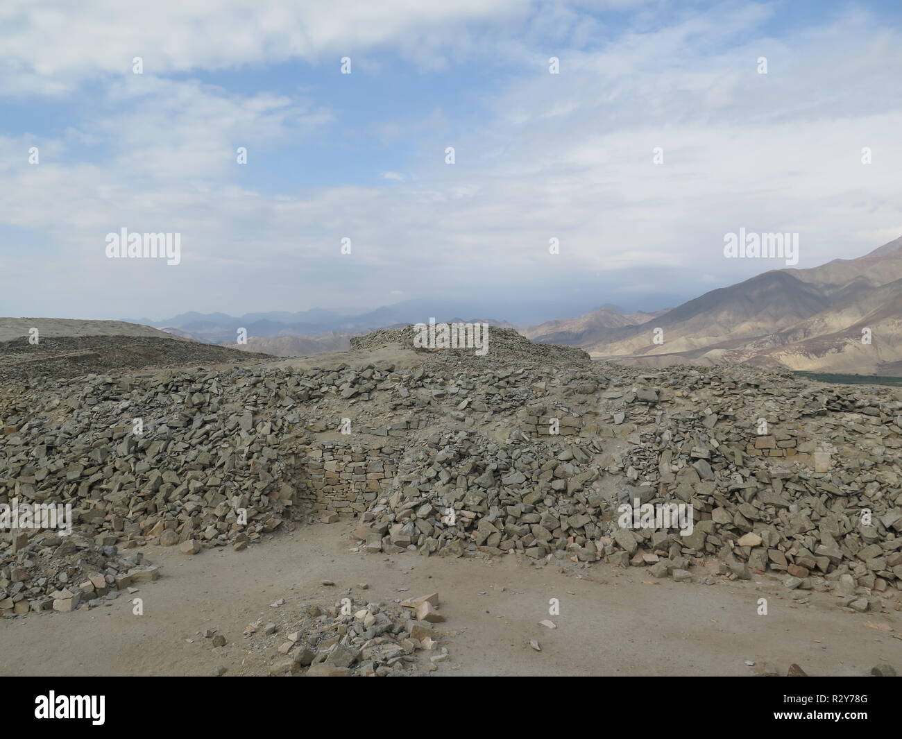 Chanquillo - ancient monumental complex Peru Stock Photo - Alamy