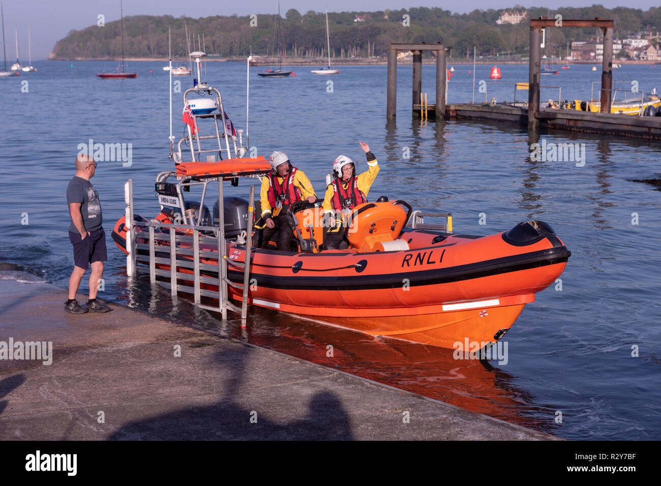 Cowes lifeboat hi-res stock photography and images - Alamy