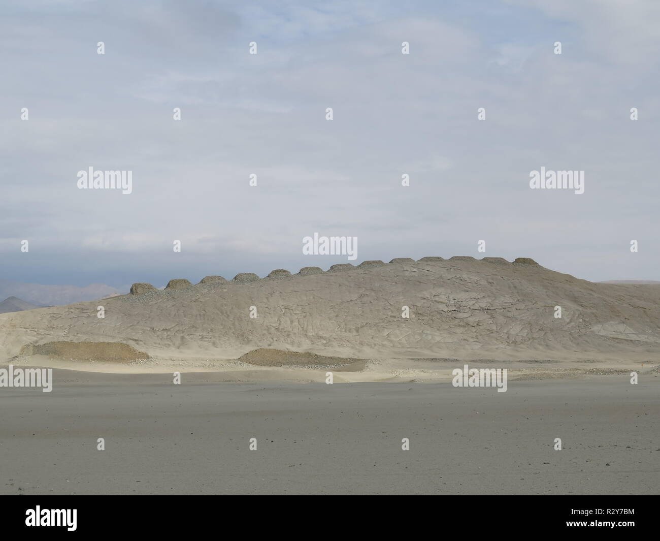 Chanquillo - ancient monumental complex Peru Stock Photo - Alamy