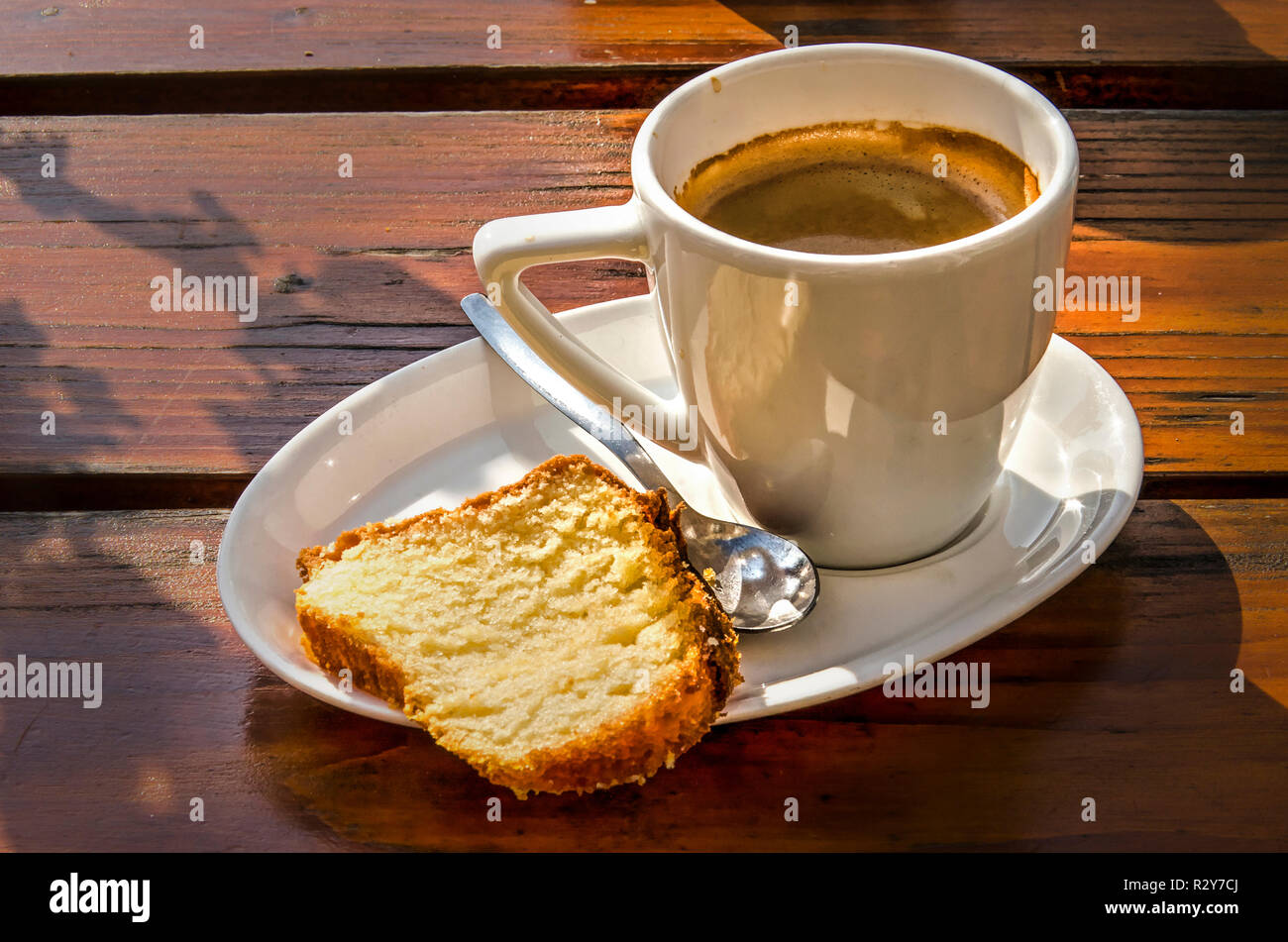 Elliptical table hi-res stock photography and images - Alamy